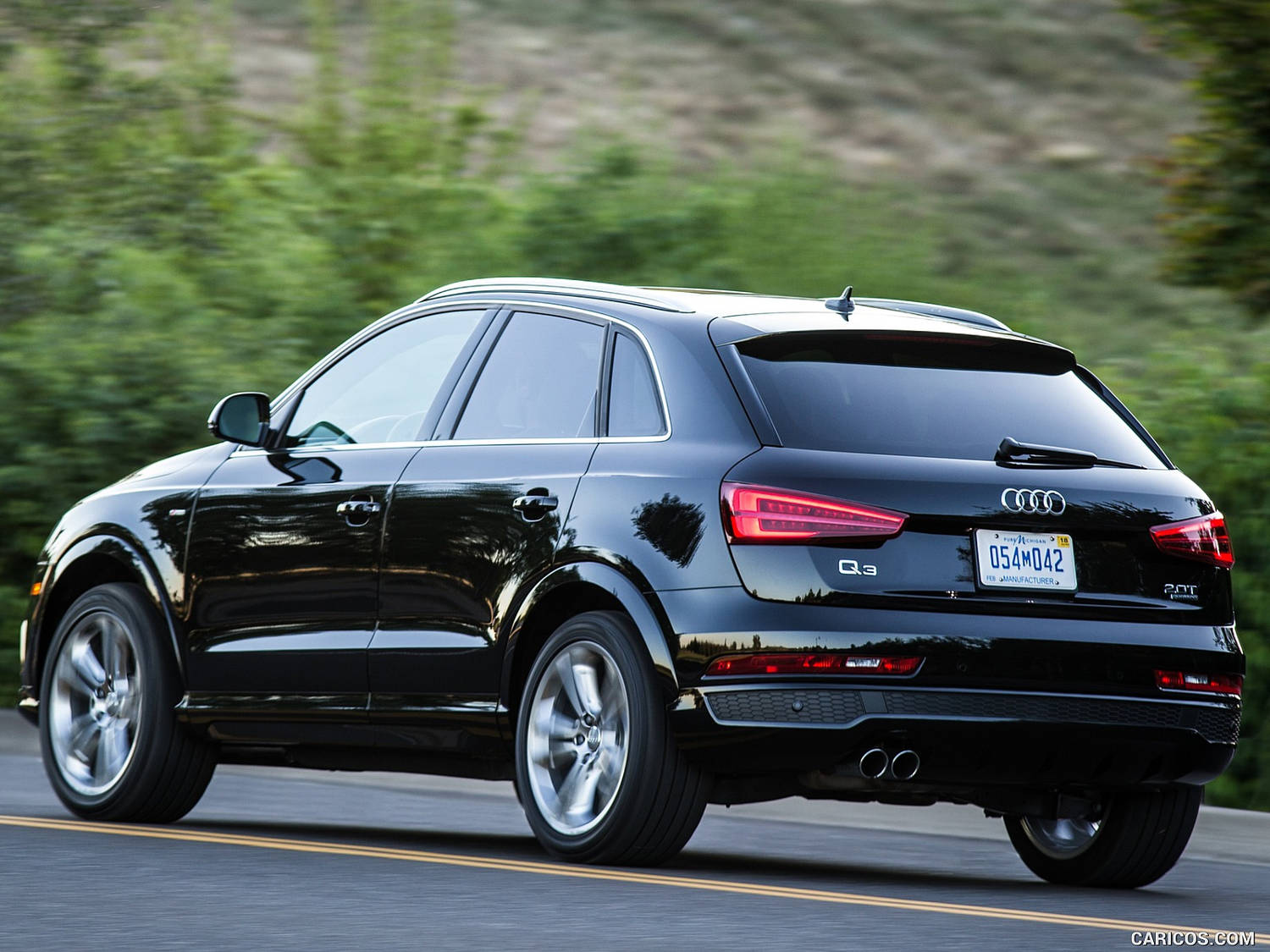 Comparison - Audi Q3 SUV 2016 - vs - Audi Q3 SUV 2017 | SUV Drive